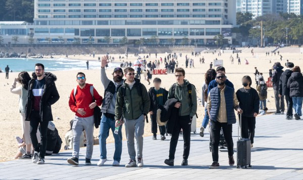 부산 몰려온 세계 탁구팬신세계百 외국인 매출 612↑