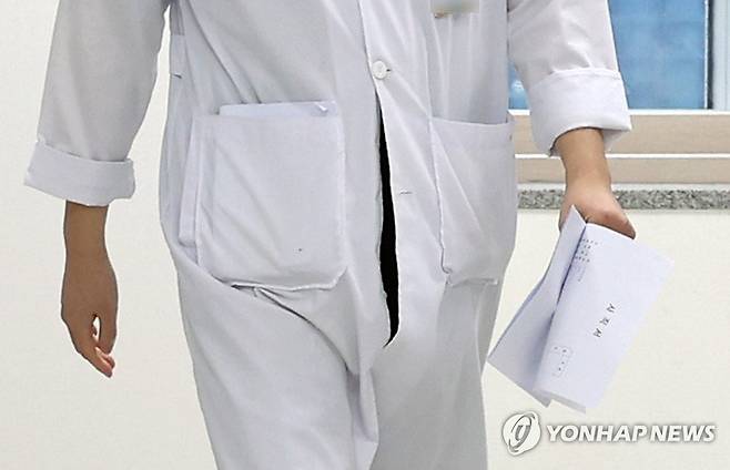 환자는 어떡하나요 전공의 집단사직에 시민 불안
