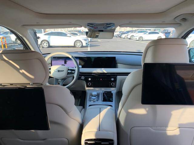 타봤더니 뒷좌석도 아이도 차 타는 게 즐겁긴 처음고급 세단 완성도 높인 끝판왕 Cartalk