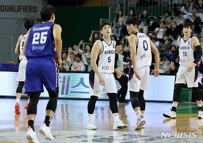 하윤기 더블더블 남자농구 태국 누르고 아시아컵 예선 첫 승