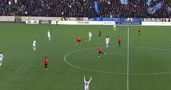 손흥민 후계자 맞구나!…스웨덴 꽃미남 MF, SON 번리전 '70m 환상골' 재현