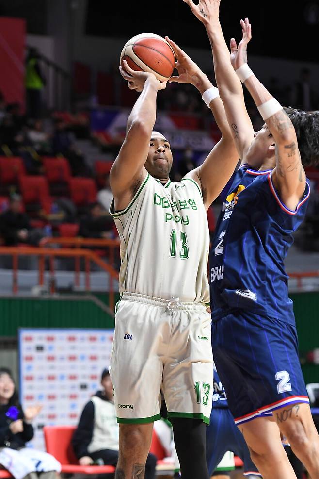 [BK 리뷰] '3점슛 15개 폭발' DB, KCC 넘어 3연승 성공... '휴식기 공백 없어!'