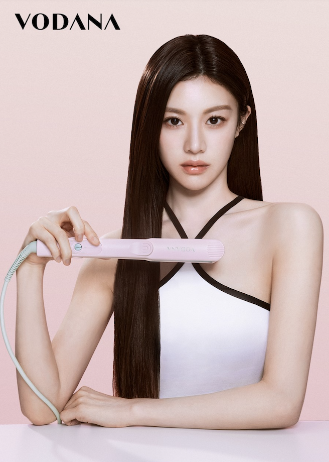 얼굴 천재 고윤정 매혹적인 스트레이트 로맨틱한 웨이브 두가지 무드 헤어스타일 뷰티는 내운명
