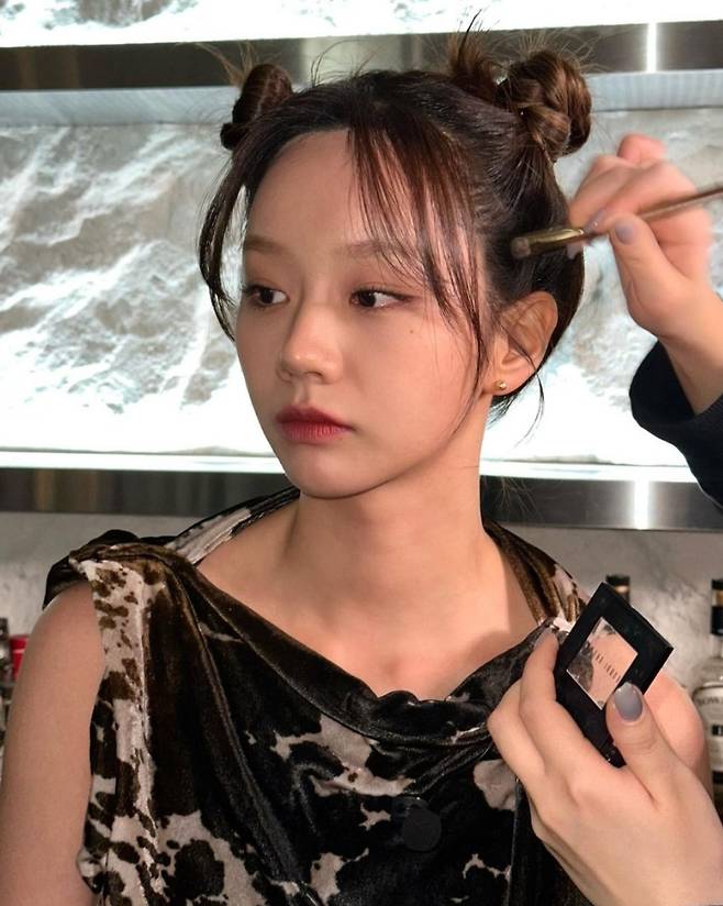 혜리 크롭하이웨스트→요즘 Mz 스타일 타이다이 크롭톱 청바지 패션 스타와 패션