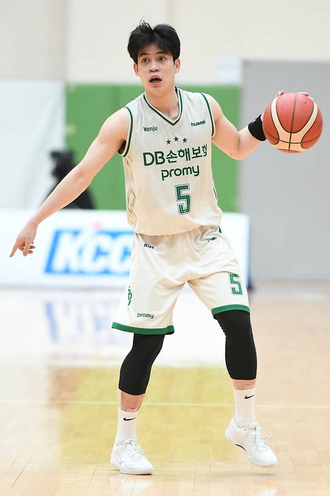 MVP급 활약 알바노 보며 쑥쑥 크는 DB 신인 박승재