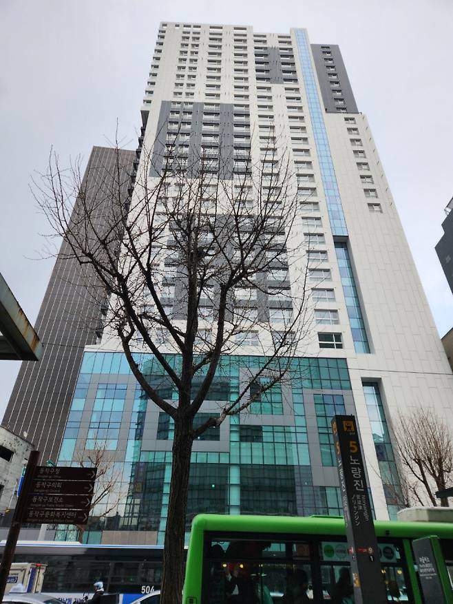 은행은 대출 꺼리고 주거비 큰 부담문턱 높은 청년안심주택