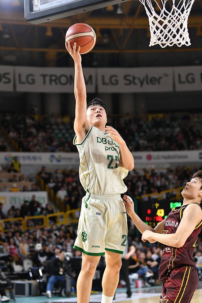 Bk 리뷰 ‘마레이 승부처 지배 Lg Db 꺾고 7연승