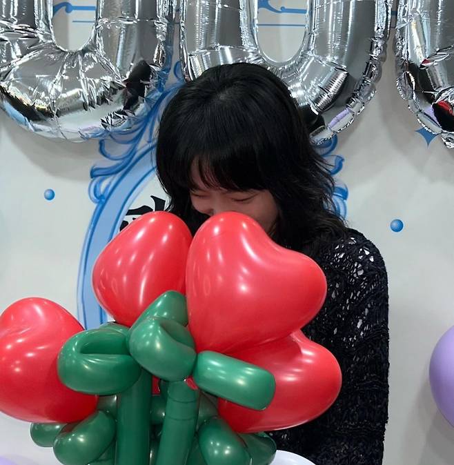 김고은 천만 배우된 기념 2년 만에 앞머리 싹둑 얼굴 여백無 시스루뱅 스타일 뷰티는 내운명