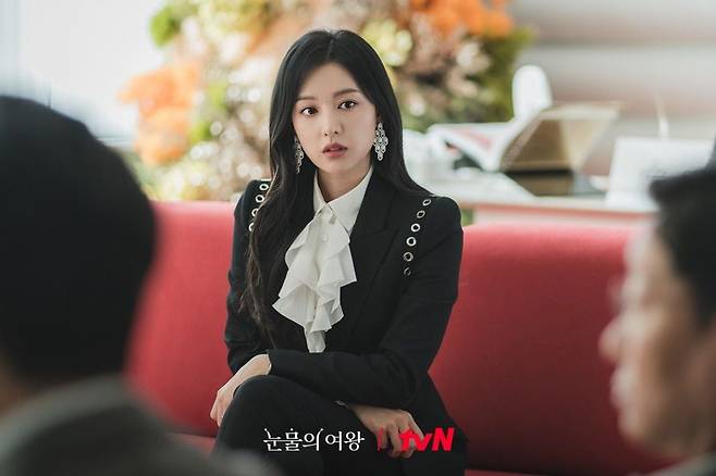 폭풍 검색을 일으키다 ‘눈물의 여왕 김지원의 이어링 컬렉션
