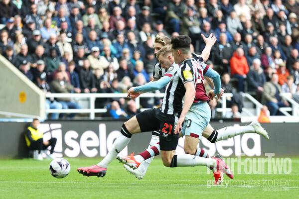 Plreview 하비 반스 극장골 폭발 뉴캐슬 1 3→4 3 대역전승7위 웨스트햄 승점 1점 차 맹추격