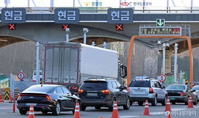 졸음운전 밤보다 낮이 더 위험왜