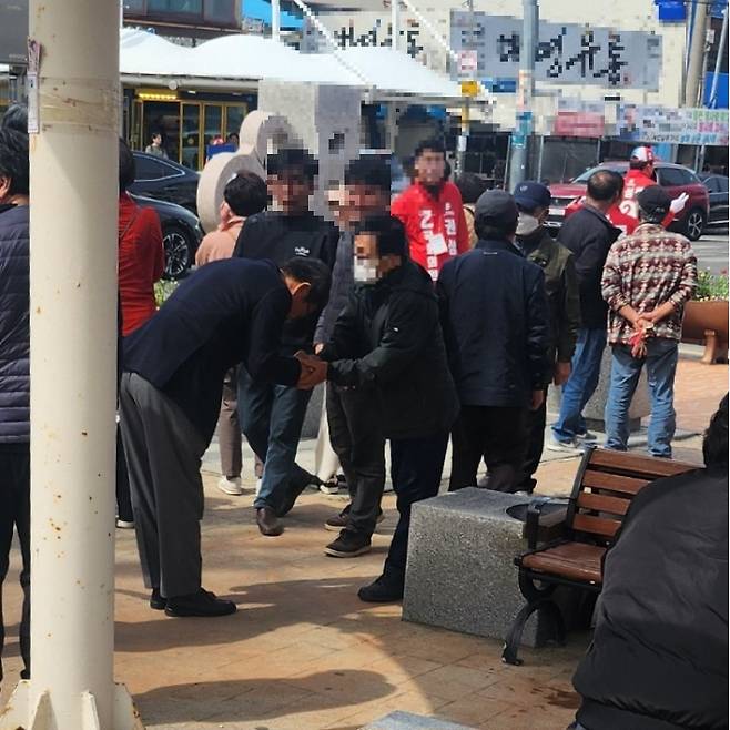 민주 김중남 후보 캠프 강릉시장 선관위에 신고선거 관여 논란