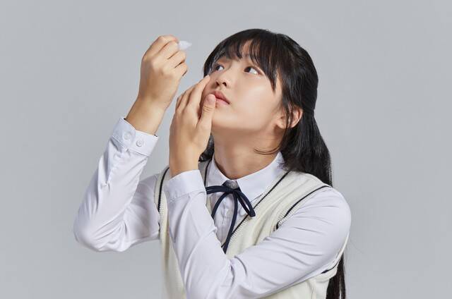 환절기에 흔히 발생하는 ‘알레르기 결막염증상과 예방법은