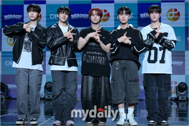 [MD포토] DKZ '꽉 찬 멋짐'