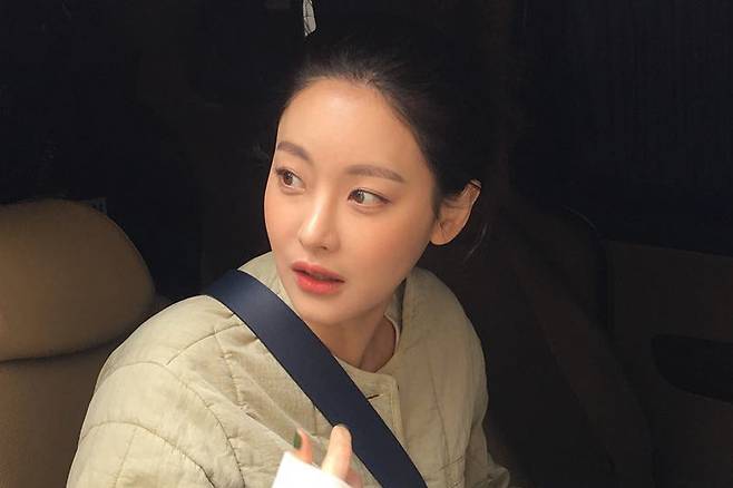 긴 무명 생활 극복 후 성공해 10년 간 몰래 기부하다 딱 걸린 여배우 메타코리아