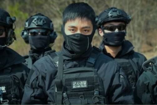 태양의 후예 시즌2인줄″ Sdt 전투복 입은 뷔 모습 공개