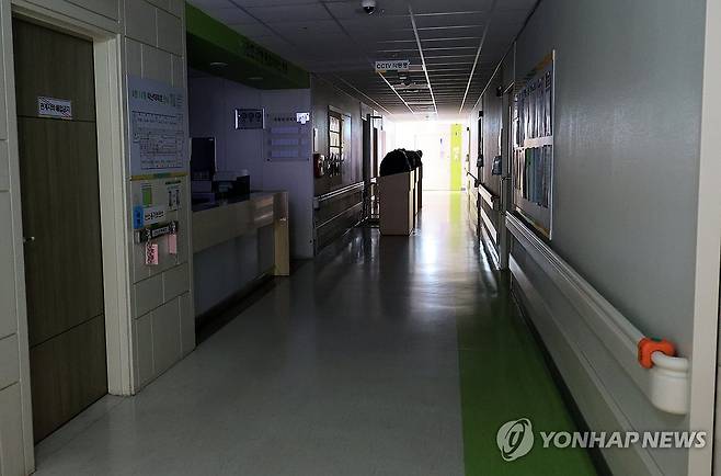 의료공백 두달 ②달라진 대형병원수백억 적자에 구조조정까지