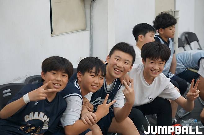 U12 슈터 정희도와 U11 가드 김나희 부산 모션스포츠에서 농구선수를 꿈꾼다