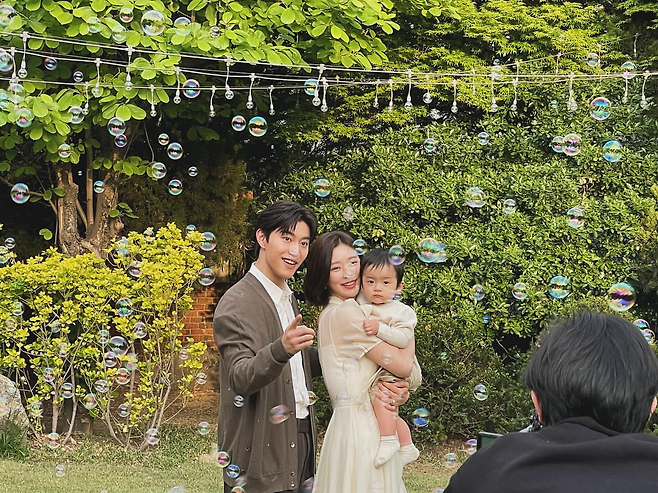 아역배우인데 알고 보니 부모님 할머니 할아버지까지 모두 탑연예인 가족 스포엔 뉴세이