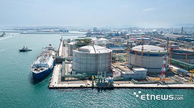 LNG 울산 도입 시대 개막...SK가스, LNG 터미널 시운전 개시