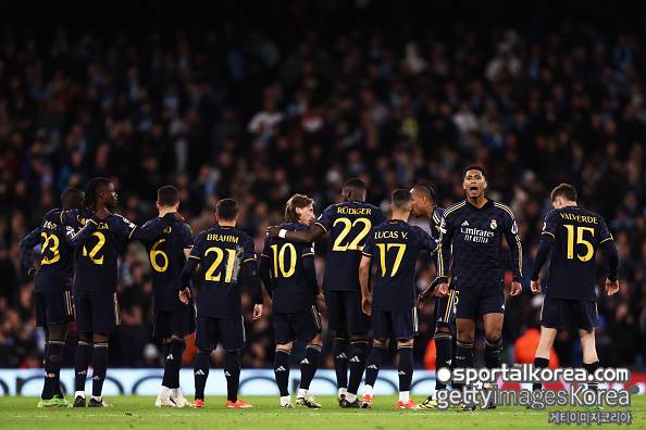 “팬들을 위한 멋진 한 주!” 레알 마드리드, UCL 4강 진출+엘 클라시코 승리…라이벌 팀들은 UCL 탈락