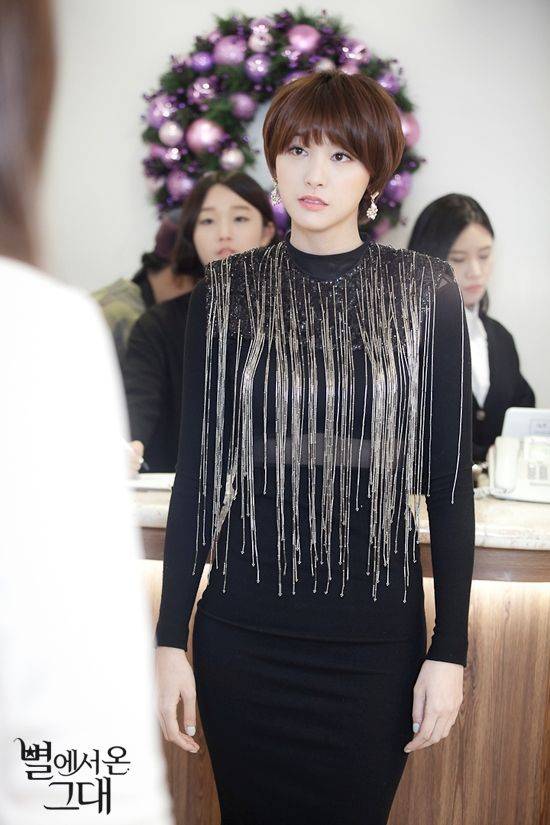 잡지 보다가 자신이 더 잘할 수 있을 것 같다고 생각해서 모델로 데뷔한 173cm 차도녀 삶은영화