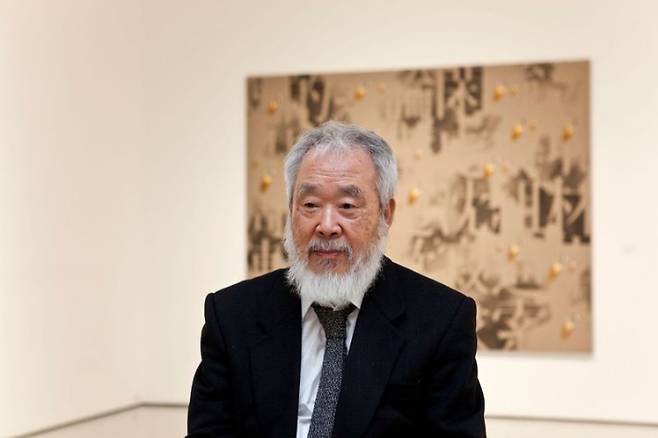 [현장en ]물방울을 뛰어넘으려 한 물방울 작가 김창열