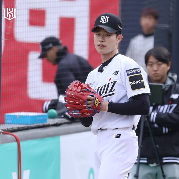4전 5기 Kt 신인 원상현 드디어 데뷔승 보인다6이닝 무실점 쾌투