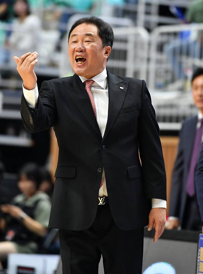 Kbl Final 경기 후 전창진 Kcc 감독 3쿼터 승부 볼 수 있는 상황을 만들어”송영진 Kt 감독 3쿼터