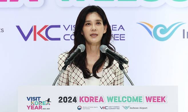 이부진 우아한 미소 장미란 너털웃음 환대 외국인 감동