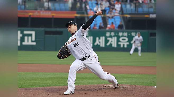 류현진, KBO리그 100승 달성