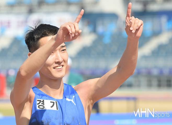 삭발 투혼 우상혁 시즌 첫 실외 경기서 2m25 날았다중요한건 파리 올림픽