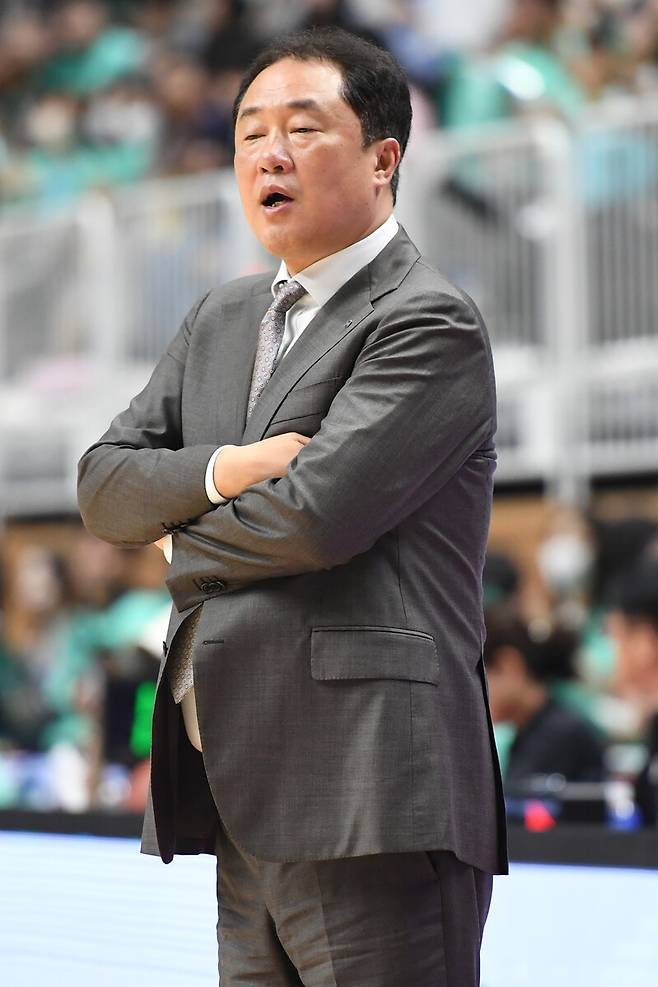 Kbl Final 경기 후 전창진 Kcc 감독 이번 우승은 남다르고 쟁취감을 말로 표현할 수 없어”송영진 Kt 감독