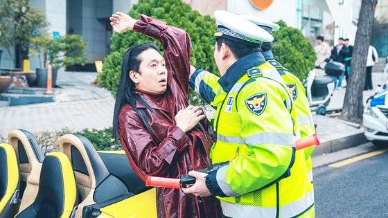 "니 내 누군지 아니"…범죄도시4 'FDA 장이수' 뒤엔 이 남자