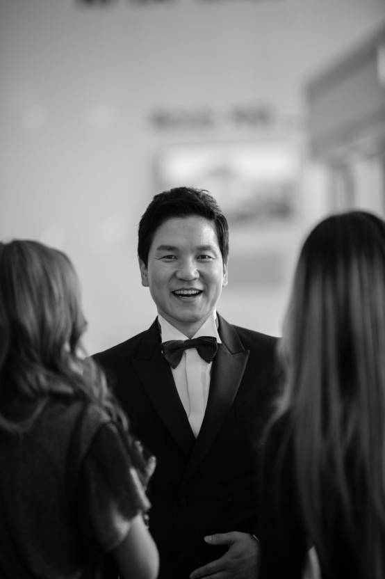 우연히 백화점에서 보고 첫눈에 반해 백화점 다 뒤져 11살 연하와 결혼한 유명연예인 스포엔 뉴세이