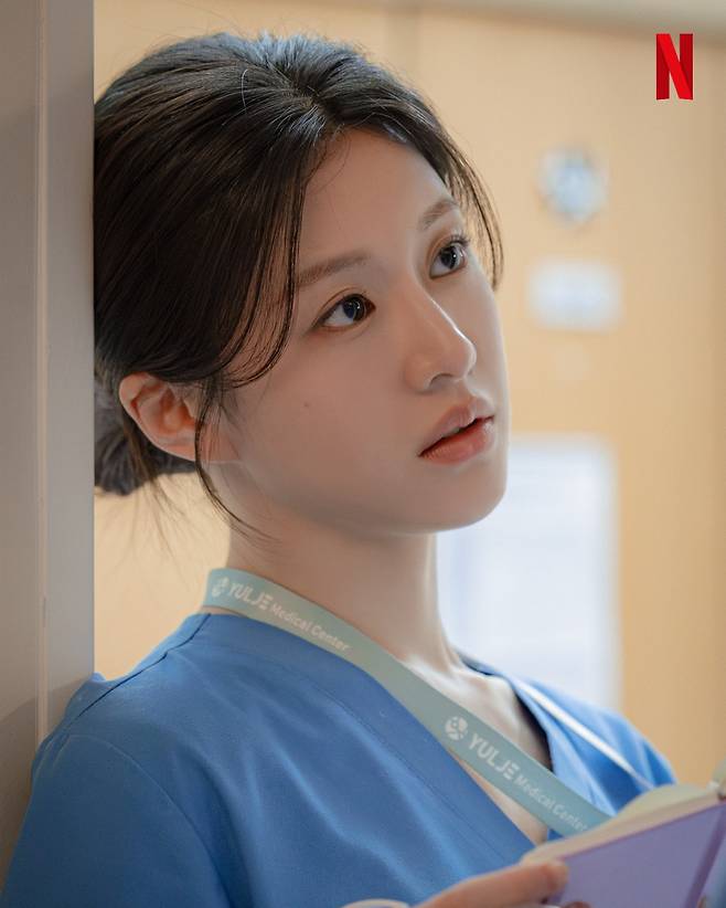 의사 된 고윤정 올해 못 본다슬전생 편성 미궁 속 스타이슈