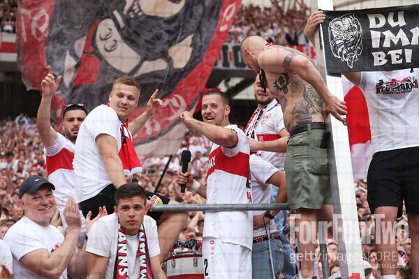 [bundes.review] ‘정우영 1G 1AS’...슈투트가르트, 묀헨에 4-0 완승→B.뮌헨 제치고 리그 2위로 마무리