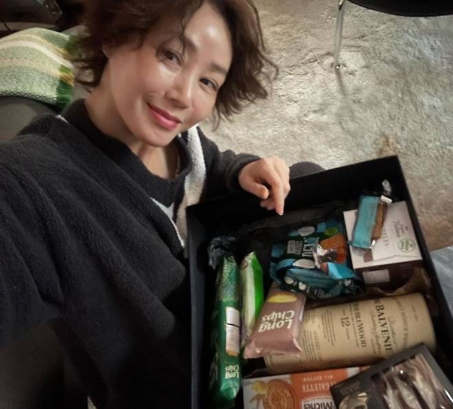 김성령 58세에 베이비펌으로 귀여움 폭발 소화 못 하는 스타일 없어숏 웨이브 뷰티는 내운명