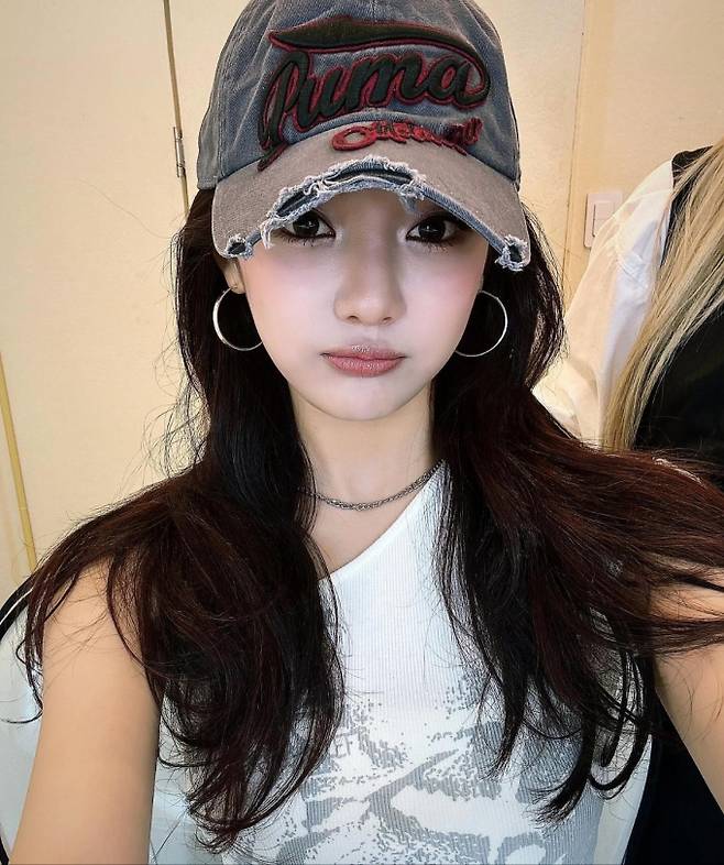 리틀 이효리에스파 닝닝 빈티지 캡 모자링 귀걸이까지 완벽