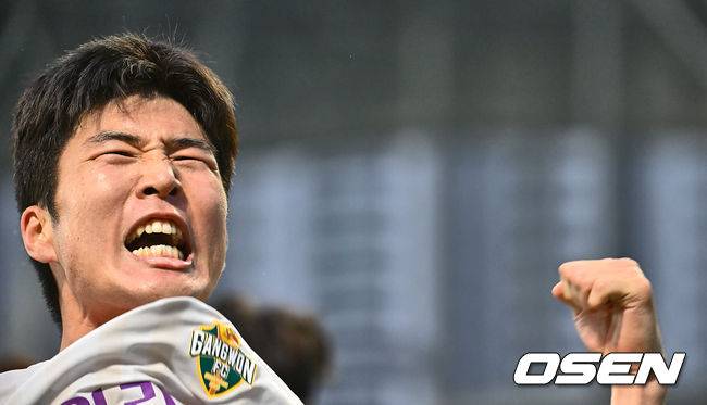 결승골 강원 황문기 내가 강원 해결사 사진