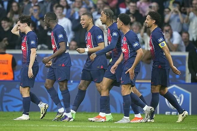 ‘이강인 5분 출전도메스틱 트레블 달성 Psg 리옹 2 1 꺾고 쿠프 드 프랑스 통산 15번째 우승→3년 만에 정상