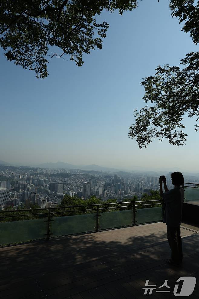 연일 이어지는 화창한 날