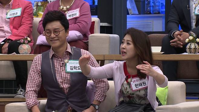 12살 연하 아내에 수십 번 고백해 결혼하고 생일선물로 아파트 선물 받은 유명 연예인 스포엔 뉴세이