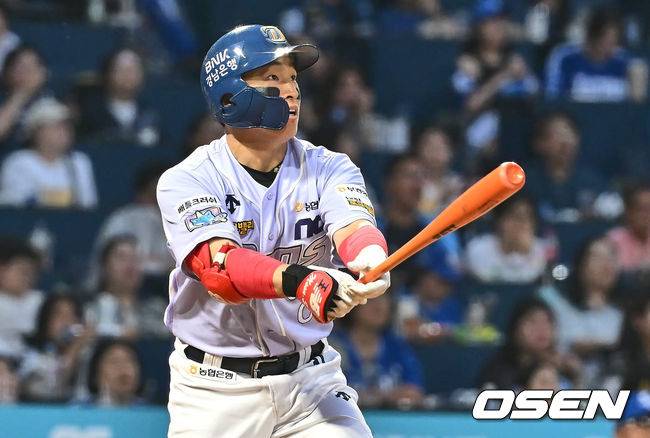 솔로포 손아섭, KBO 통산 2번째 2500안타 기록 [사진]