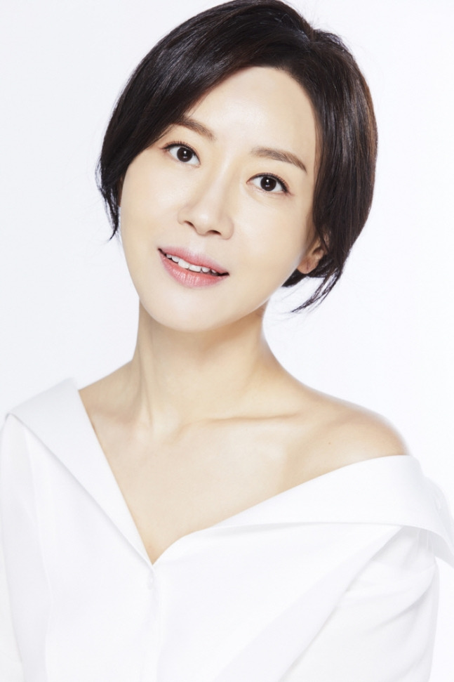 결혼한 줄 알았는데 조카들 자식으로 삼고 사는 미혼 여배우 연예는 내운명