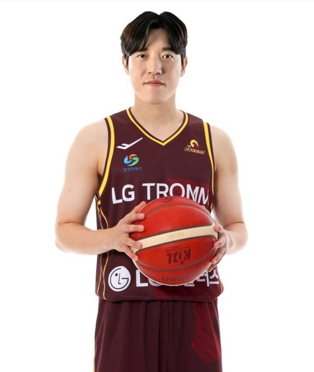 배우 구성환·농구선수 허일영 Lg 승리기원 시구 나선다