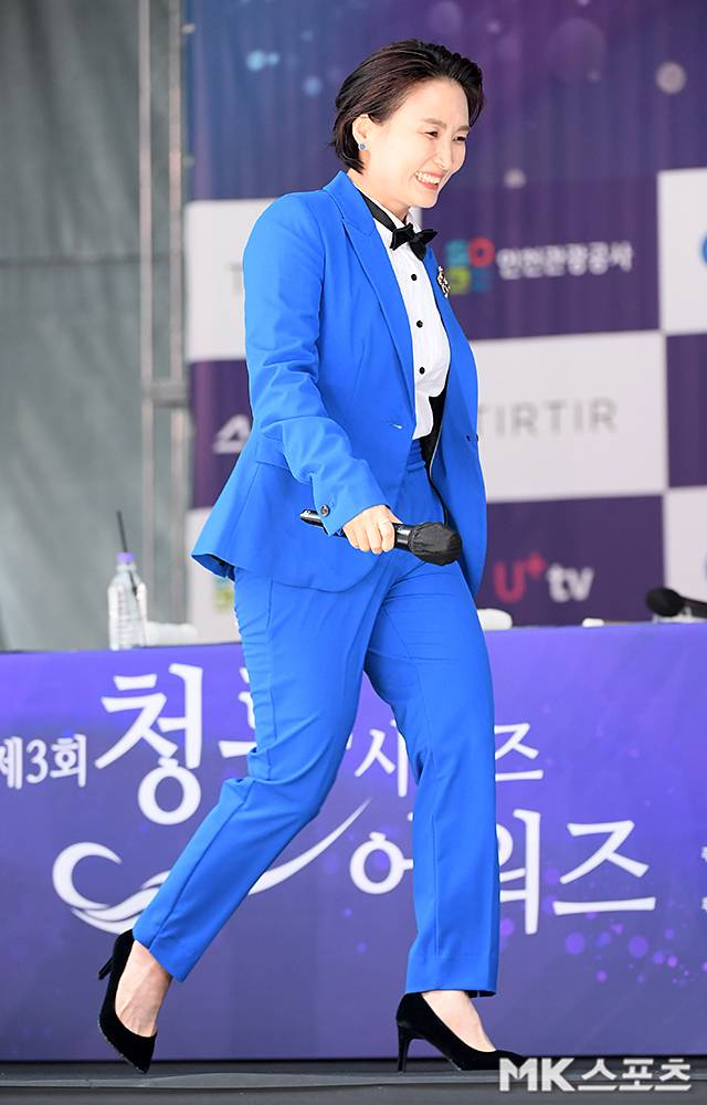 박경림 ‘청룡시리즈에 맞춘 청룡 수트