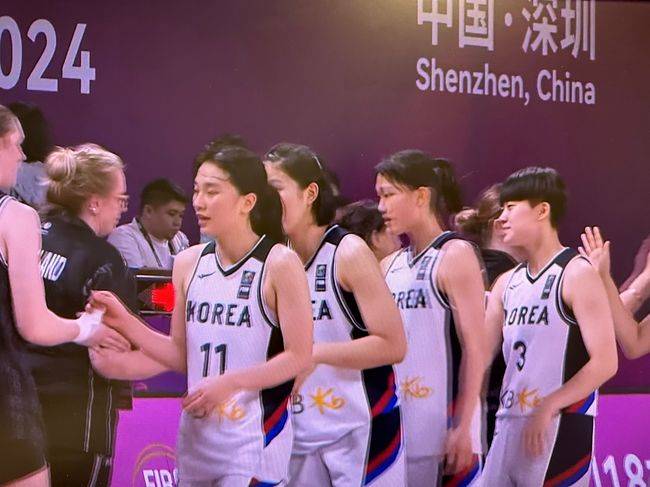 “220cm 장쯔위 한판붙자!’ U18女농구, 뉴질랜드 20점차 대파하고 4강 진출…中과 결승다툼