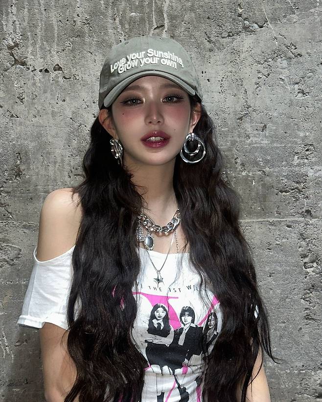 장원영 크롭티와 카코팬츠 입고 힙한코디 라이프 뉴세이