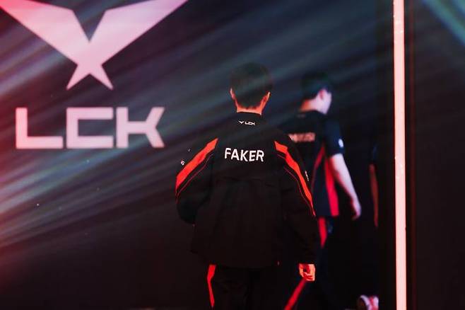 또다시 홀로 남은 T1, LCK 자존심 지킬까 [EWC]